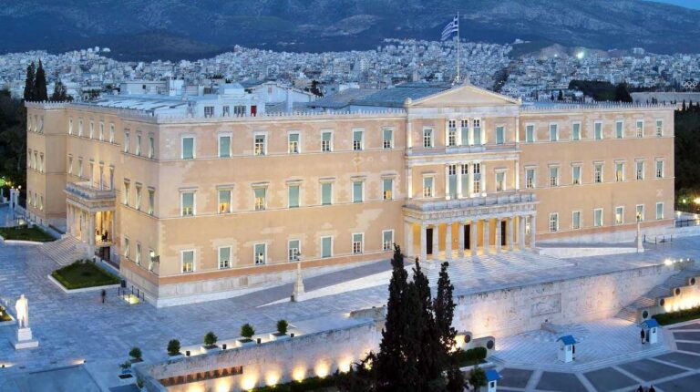 Οι 300 της νέας Βουλής | ThessPress